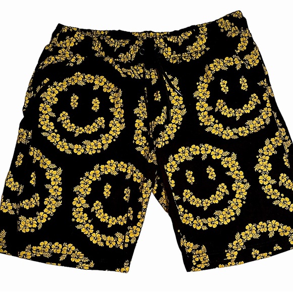 chinatown market | Shorts | Chinatown Market X Smiley Face Xxl Short ...